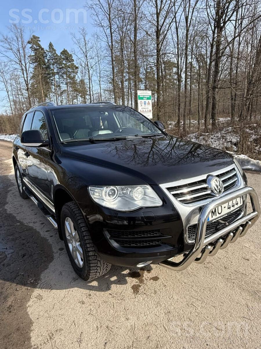 Melns Volkswagen Touareg 2009 Jelgava, ar dzinēja tilpumu 3.00 L un nobraukumu 218 tūkst. km par 6900 €, foto 4 vietnē AUTOMOTO.COM.LV