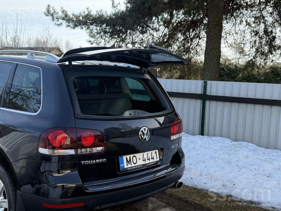 Melns Volkswagen Touareg 2009 Jelgava, ar dzinēja tilpumu 3.00 L un nobraukumu 218 tūkst. km par 6900 €, foto 5 vietnē AUTOMOTO.COM.LV