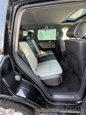 Melns Volkswagen Touareg 2009 Jelgava, ar dzinēja tilpumu 3.00 L un nobraukumu 218 tūkst. km par 6900 €, foto 12 vietnē AUTOMOTO.COM.LV