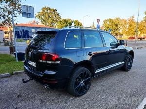 Melns Volkswagen Touareg 2009 Jelgava, ar dzinēja tilpumu 3.00 L un nobraukumu 240 tūkst. km par 5950 €, foto 5 vietnē AUTOMOTO.COM.LV
