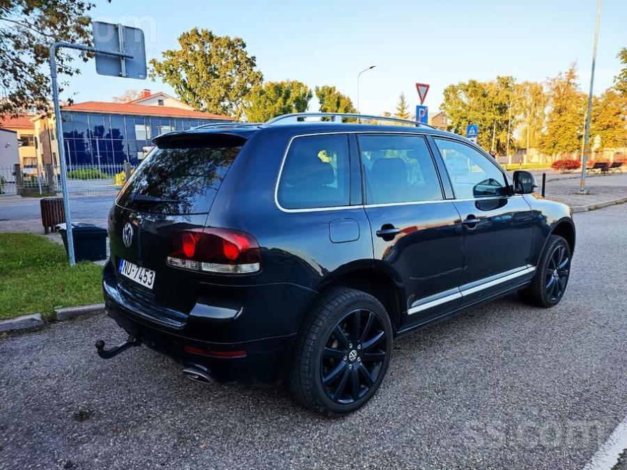 Melns Volkswagen Touareg 2009 Jelgava, ar dzinēja tilpumu 3.00 L un nobraukumu 240 tūkst. km par 5950 €, foto 5 vietnē AUTOMOTO.COM.LV
