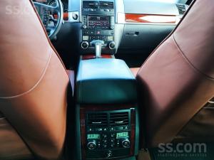 Melns Volkswagen Touareg 2009 Jelgava, ar dzinēja tilpumu 3.00 L un nobraukumu 240 tūkst. km par 5950 €, foto 19 vietnē AUTOMOTO.COM.LV
