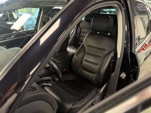 Melns Volkswagen Touareg 2010 Klaipėda, ar dzinēja tilpumu 3.00 L un nobraukumu 295 tūkst. km par 11950 €, foto 9 vietnē AUTOMOTO.COM.LV