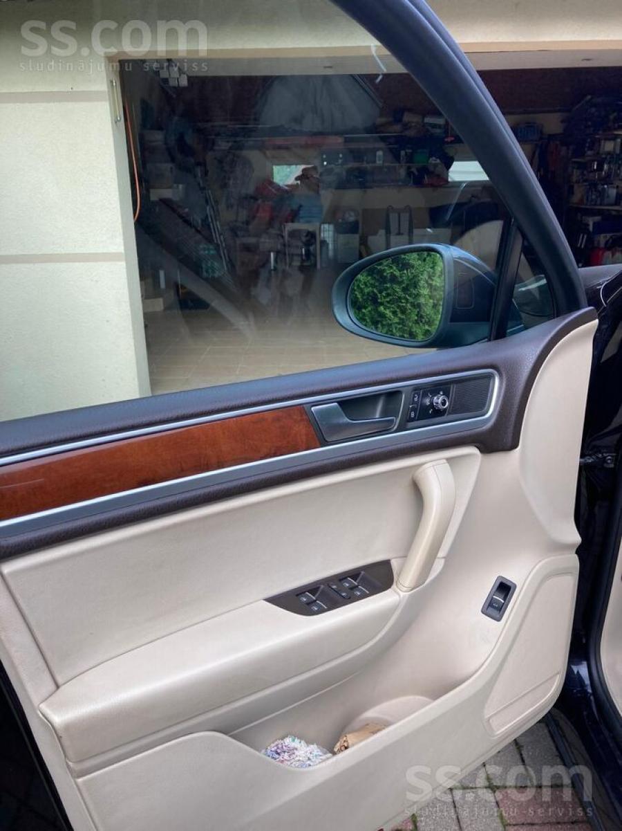 Melns Volkswagen Touareg 2010 Rīga, ar dzinēja tilpumu 3.00 L un nobraukumu 277 tūkst. km par 9500 €, foto 8 vietnē AUTOMOTO.COM.LV