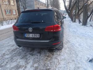 Melns Volkswagen Touareg 2010 Rīga, ar dzinēja tilpumu 3.00 L un nobraukumu 320 tūkst. km par 10800 €, foto 3 vietnē AUTOMOTO.COM.LV