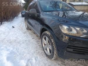 Melns Volkswagen Touareg 2010 Rīga, ar dzinēja tilpumu 3.00 L un nobraukumu 320 tūkst. km par 10800 €, foto 5 vietnē AUTOMOTO.COM.LV