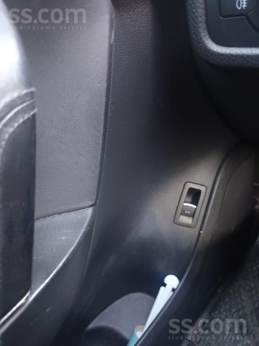 Melns Volkswagen Touareg 2010 Rīga, ar dzinēja tilpumu 3.00 L un nobraukumu 320 tūkst. km par 10800 €, foto 10 vietnē AUTOMOTO.COM.LV