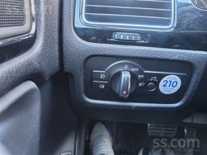 Melns Volkswagen Touareg 2010 Rīga, ar dzinēja tilpumu 3.00 L un nobraukumu 320 tūkst. km par 10800 €, foto 12 vietnē AUTOMOTO.COM.LV
