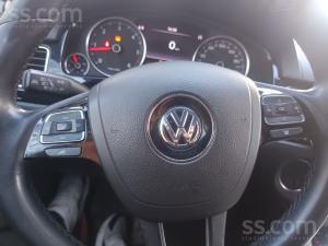 Melns Volkswagen Touareg 2010 Rīga, ar dzinēja tilpumu 3.00 L un nobraukumu 320 tūkst. km par 10800 €, foto 13 vietnē AUTOMOTO.COM.LV