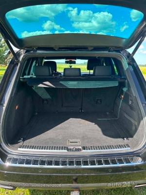 Black Volkswagen Touareg 2010 in Tallinn, with an engine capacity of 3.00 L and mileage of 404 thousand km for 8500 €, photo 6 on AUTOMOTO.COM.LV