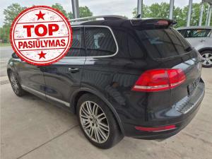 Melns Volkswagen Touareg 2010 Viļņa, ar dzinēja tilpumu 2.97 L un nobraukumu 221 tūkst. km par 7990 €, foto  vietnē AUTOMOTO.COM.LV