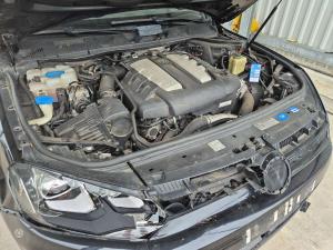 Melns Volkswagen Touareg 2010 Viļņa, ar dzinēja tilpumu 2.97 L un nobraukumu 221 tūkst. km par 7990 €, foto 9 vietnē AUTOMOTO.COM.LV