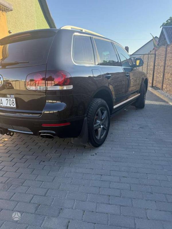 Black Volkswagen Touareg 2010 in Kaunas, with an engine capacity of 2.97 L and mileage of 244 thousand km for 6500 €, photo 9 on AUTOMOTO.COM.LV
