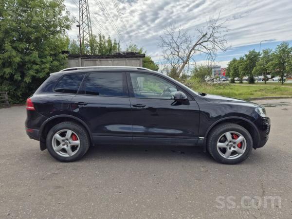 Melns Volkswagen Touareg 2010 Rīga, ar dzinēja tilpumu 3.00 L un nobraukumu 265 tūkst. km par 8490 €, foto 5 vietnē AUTOMOTO.COM.LV