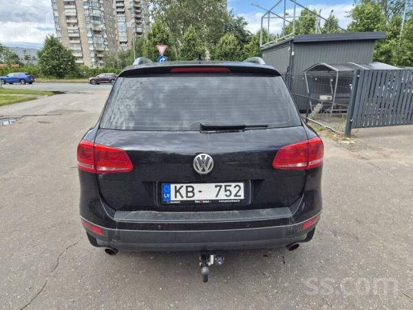 Melns Volkswagen Touareg 2010 Rīga, ar dzinēja tilpumu 3.00 L un nobraukumu 265 tūkst. km par 8490 €, foto 7 vietnē AUTOMOTO.COM.LV