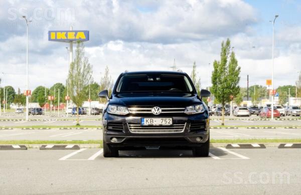 Melns Volkswagen Touareg 2010 Rīga, ar dzinēja tilpumu 3.00 L un nobraukumu 265 tūkst. km par 8490 €, foto 3 vietnē AUTOMOTO.COM.LV