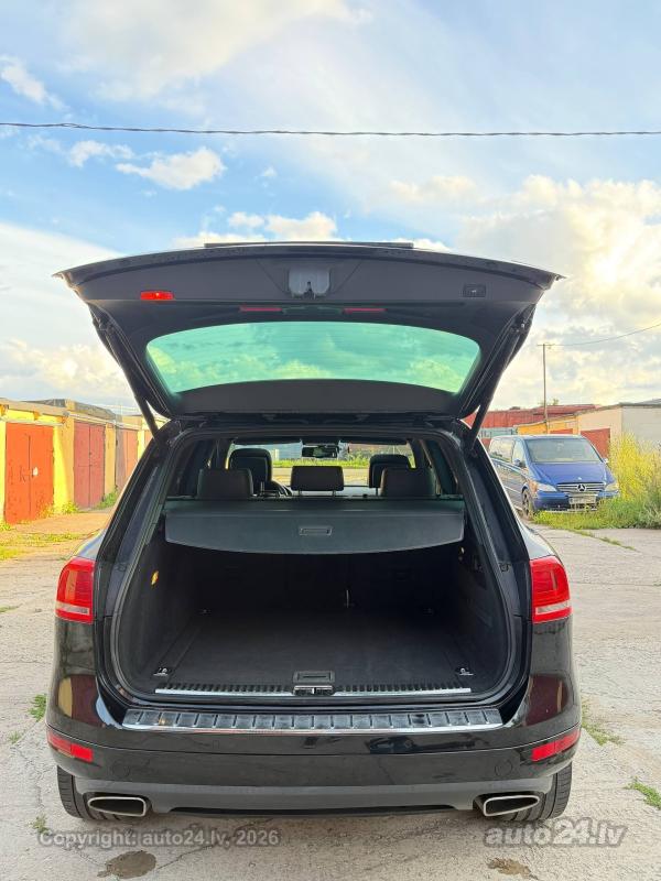 Melns Volkswagen Touareg 2010 Narva, ar dzinēja tilpumu 3.00 L un nobraukumu 350 tūkst. km par 7700 €, foto 8 vietnē AUTOMOTO.COM.LV