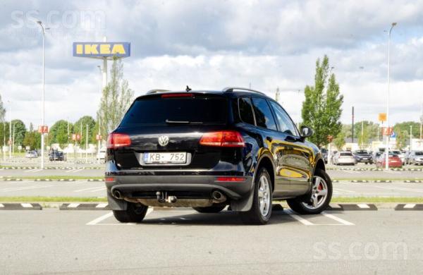 Melns Volkswagen Touareg 2010 Rīga, ar dzinēja tilpumu 3.00 L un nobraukumu 265 tūkst. km par 7990 €, foto 6 vietnē AUTOMOTO.COM.LV