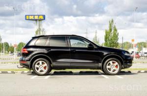 Black Volkswagen Touareg 2010 in Riga, with an engine capacity of 3.00 L and mileage of 265 thousand km for 7990 €, photo 10 on AUTOMOTO.COM.LV