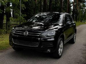 Melns Volkswagen Touareg 2010 Viļņa, ar dzinēja tilpumu 2.97 L un nobraukumu 252 tūkst. km par 10890 €, foto 5 vietnē AUTOMOTO.COM.LV