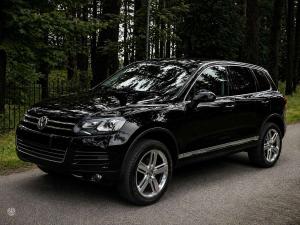 Melns Volkswagen Touareg 2010 Viļņa, ar dzinēja tilpumu 2.97 L un nobraukumu 252 tūkst. km par 10890 €, foto 7 vietnē AUTOMOTO.COM.LV