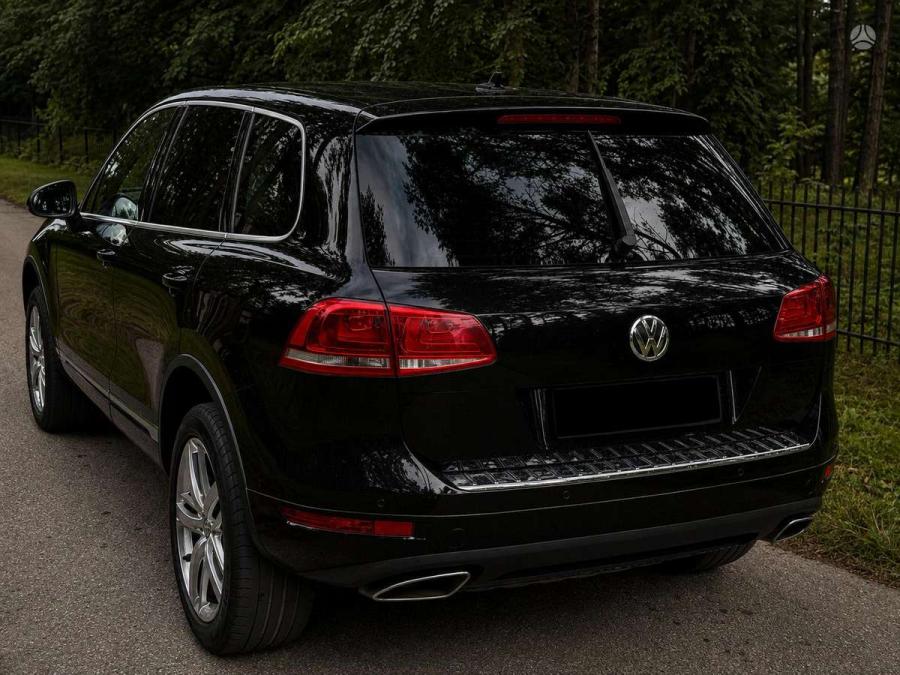 Melns Volkswagen Touareg 2010 Viļņa, ar dzinēja tilpumu 2.97 L un nobraukumu 252 tūkst. km par 10890 €, foto 9 vietnē AUTOMOTO.COM.LV