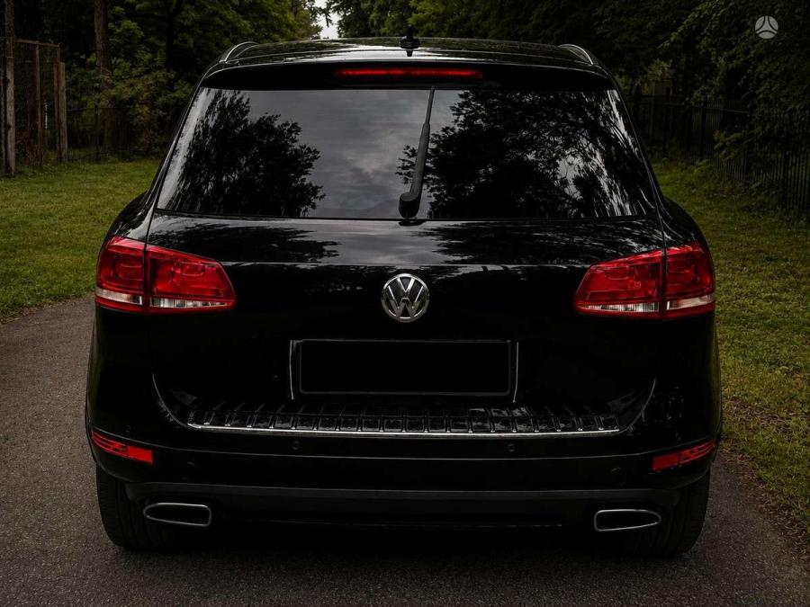 Melns Volkswagen Touareg 2010 Viļņa, ar dzinēja tilpumu 2.97 L un nobraukumu 252 tūkst. km par 10890 €, foto 10 vietnē AUTOMOTO.COM.LV