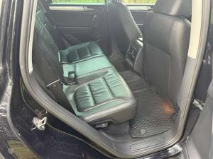 Melns Volkswagen Touareg 2010 Viļņa, ar dzinēja tilpumu 2.97 L un nobraukumu 252 tūkst. km par 10890 €, foto 15 vietnē AUTOMOTO.COM.LV