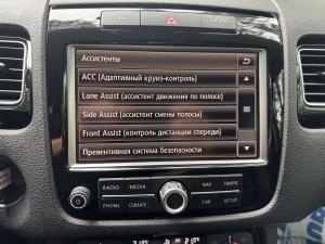 Melns Volkswagen Touareg 2010 Viļņa, ar dzinēja tilpumu 2.97 L un nobraukumu 252 tūkst. km par 10890 €, foto 21 vietnē AUTOMOTO.COM.LV