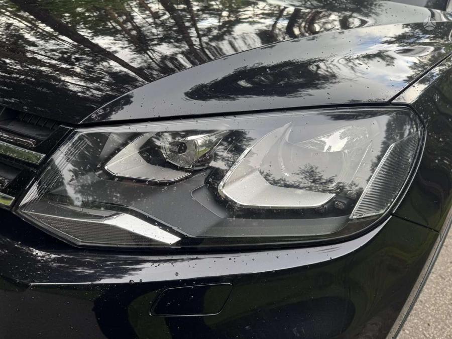 Melns Volkswagen Touareg 2010 Viļņa, ar dzinēja tilpumu 2.97 L un nobraukumu 252 tūkst. km par 10890 €, foto 29 vietnē AUTOMOTO.COM.LV