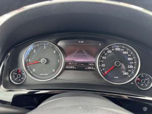 Black Volkswagen Touareg 2010 in Vilnius, with an engine capacity of 2.97 L and mileage of 252 thousand km for 10890 €, photo 26 on AUTOMOTO.COM.LV