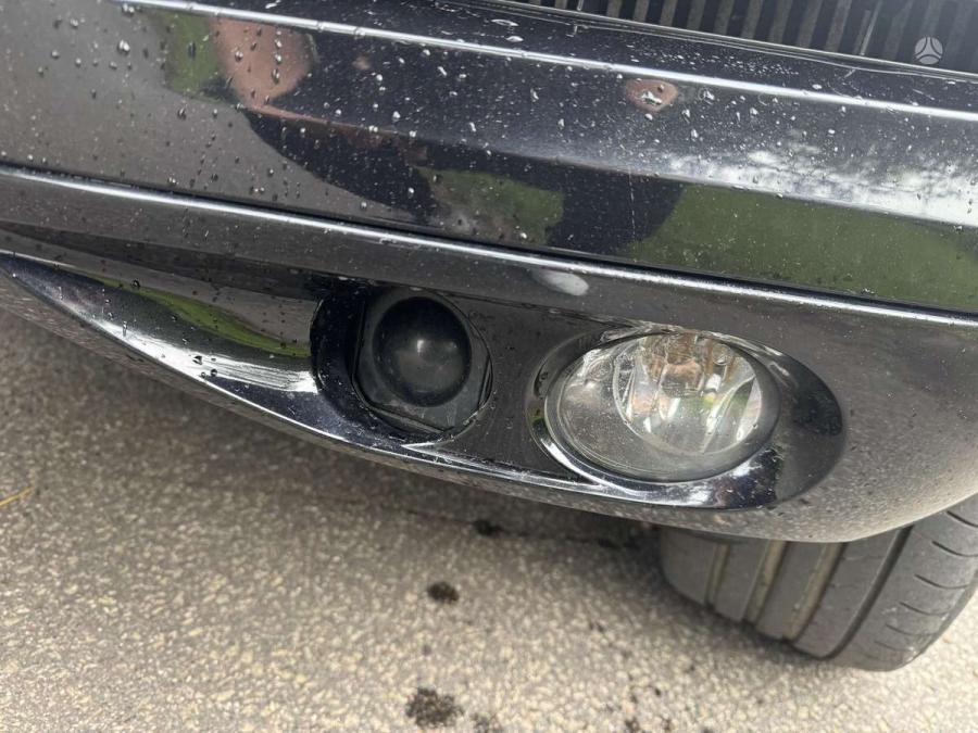 Black Volkswagen Touareg 2010 in Vilnius, with an engine capacity of 2.97 L and mileage of 252 thousand km for 10890 €, photo 29 on AUTOMOTO.COM.LV