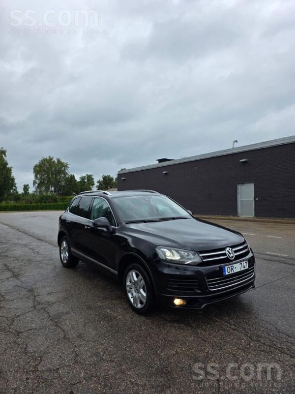 Volkswagen Touareg 2010 Valka vietnē Melns Volkswagen Touareg 2010 Valka, ar dzinēja tilpumu 3.00 L un nobraukumu 310 tūkst. km par 11900 €, foto 3 vietnē AUTOMOTO.COM.LV