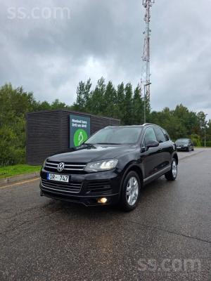 Melns Volkswagen Touareg 2010 Valka, ar dzinēja tilpumu 3.00 L un nobraukumu 310 tūkst. km par 11900 €, foto 6 vietnē AUTOMOTO.COM.LV