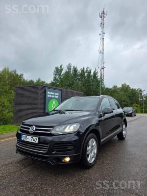Melns Volkswagen Touareg 2010 Valka, ar dzinēja tilpumu 3.00 L un nobraukumu 310 tūkst. km par 11900 €, foto 7 vietnē AUTOMOTO.COM.LV
