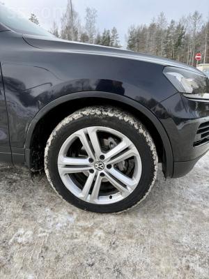Melns Volkswagen Touareg 2010 Liepāja, ar dzinēja tilpumu 3.00 L un nobraukumu 348 tūkst. km par 10290 €, foto 6 vietnē AUTOMOTO.COM.LV