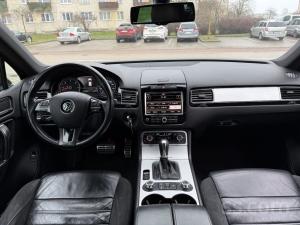 Melns Volkswagen Touareg 2011 Aizkraukle, ar dzinēja tilpumu 3.00 L un nobraukumu 0 tūkst. km par 10370 €, foto 6 vietnē AUTOMOTO.COM.LV