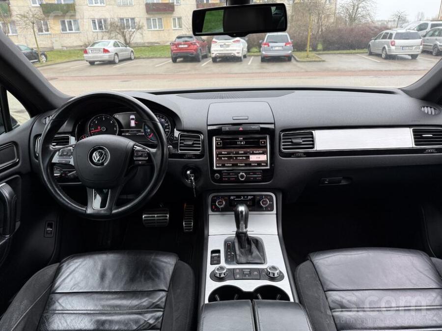 Melns Volkswagen Touareg 2011 Aizkraukle, ar dzinēja tilpumu 3.00 L un nobraukumu 0 tūkst. km par 10370 €, foto 6 vietnē AUTOMOTO.COM.LV