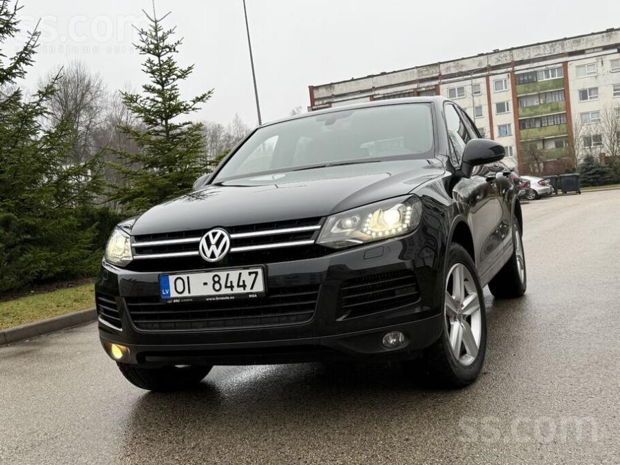 Melns Volkswagen Touareg 2011 Aizkraukle, ar dzinēja tilpumu 3.00 L un nobraukumu 0 tūkst. km par 10370 €, foto 17 vietnē AUTOMOTO.COM.LV