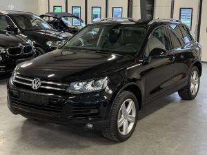 Black Volkswagen Touareg 2011 in Marijampole, with an engine capacity of 2.97 L and mileage of 211 thousand km for 11999 €, photo 9 on AUTOMOTO.COM.LV