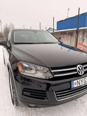 Melns Volkswagen Touareg 2011 Viļņa, ar dzinēja tilpumu 3.60 L un nobraukumu 224 tūkst. km par 7600 €, foto  vietnē AUTOMOTO.COM.LV
