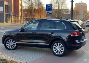 Melns Volkswagen Touareg 2011 Marijampole, ar dzinēja tilpumu 2.97 L un nobraukumu 269 tūkst. km par 12999 €, foto 5 vietnē AUTOMOTO.COM.LV