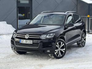 Black Volkswagen Touareg 2011 in Jonava, with an engine capacity of 4.13 L and mileage of 285 thousand km for 12350 €, photo 2 on AUTOMOTO.COM.LV