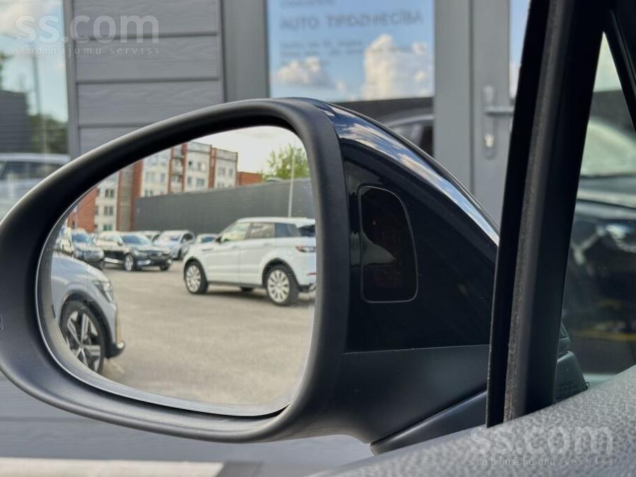 Melns Volkswagen Touareg 2011 Jelgava, ar dzinēja tilpumu 3.00 L un nobraukumu 325 tūkst. km par 12600 €, foto 20 vietnē AUTOMOTO.COM.LV
