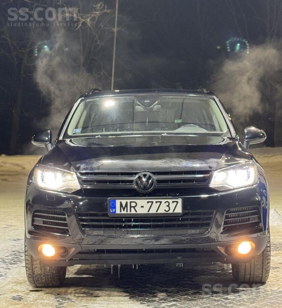 Melns Volkswagen Touareg 2011 Rēzekne, ar dzinēja tilpumu 3.00 L un nobraukumu 0 tūkst. km par 10100 €, foto 3 vietnē AUTOMOTO.COM.LV