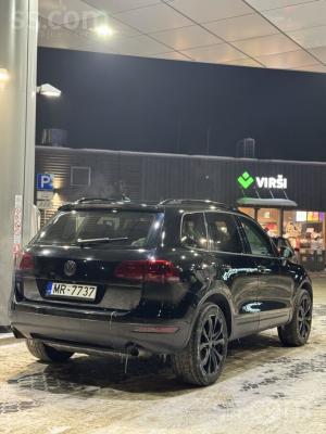 Melns Volkswagen Touareg 2011 Rēzekne, ar dzinēja tilpumu 3.00 L un nobraukumu 0 tūkst. km par 10100 €, foto 5 vietnē AUTOMOTO.COM.LV