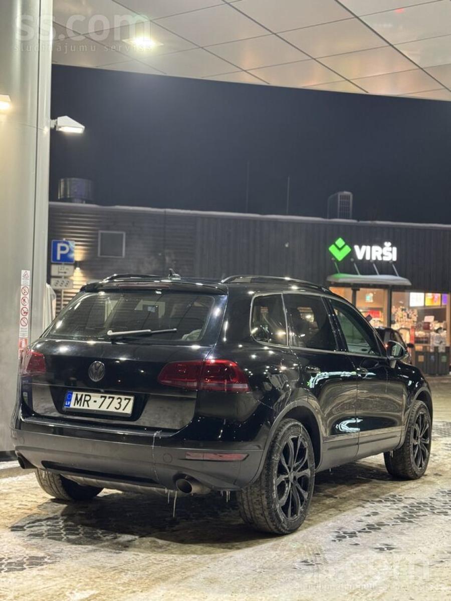 Melns Volkswagen Touareg 2011 Rēzekne, ar dzinēja tilpumu 3.00 L un nobraukumu 0 tūkst. km par 10100 €, foto 5 vietnē AUTOMOTO.COM.LV