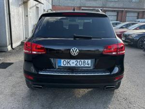 Melns Volkswagen Touareg 2011 Daugavpils, ar dzinēja tilpumu 3.00 L un nobraukumu 164 tūkst. km par 12800 €, foto 6 vietnē AUTOMOTO.COM.LV