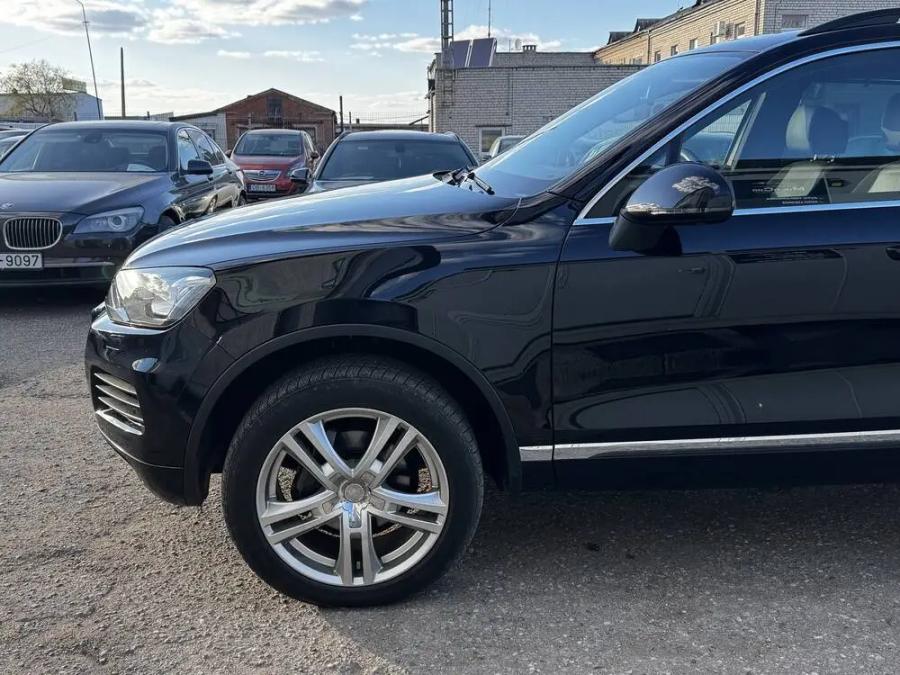 Melns Volkswagen Touareg 2011 Daugavpils, ar dzinēja tilpumu 3.00 L un nobraukumu 164 tūkst. km par 12800 €, foto 8 vietnē AUTOMOTO.COM.LV