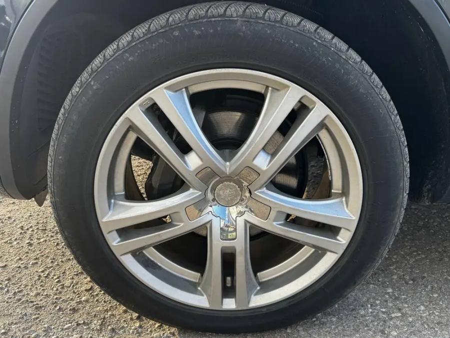 Melns Volkswagen Touareg 2011 Daugavpils, ar dzinēja tilpumu 3.00 L un nobraukumu 164 tūkst. km par 12800 €, foto 16 vietnē AUTOMOTO.COM.LV